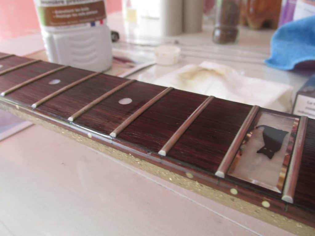 How to Clean and Hydrate a Rosewood Fretboard - Vintage Japan Guitars