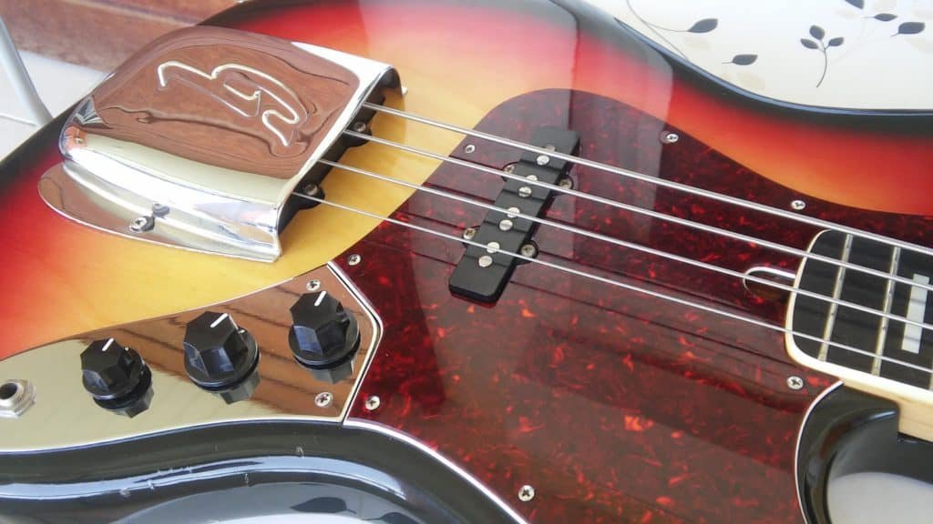 How to fix a back-bow on a neck - Vintage Japan Guitars